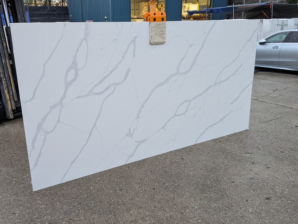 Calacatta Verona Quartz - Noble Stone